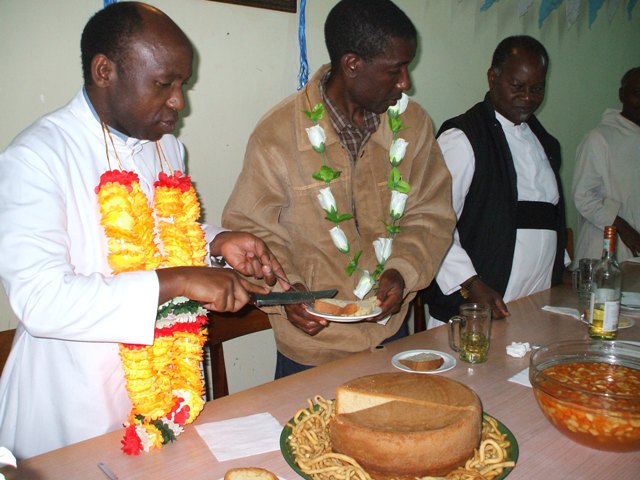 Hanga News: The New Bishop of Mbinga Diocese Visits Hanga Abbey